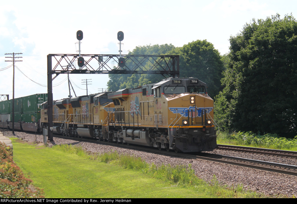 UP 7816 & others (2)